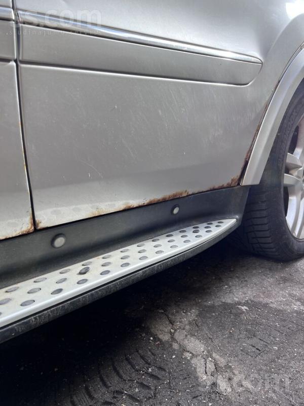 Grey Mercedes-Benz ML 320 2007 in Riga, with an engine capacity of 3.00 L and mileage of 341 thousand km for 2500 €, photo 7 on AUTOMOTO.COM.LV