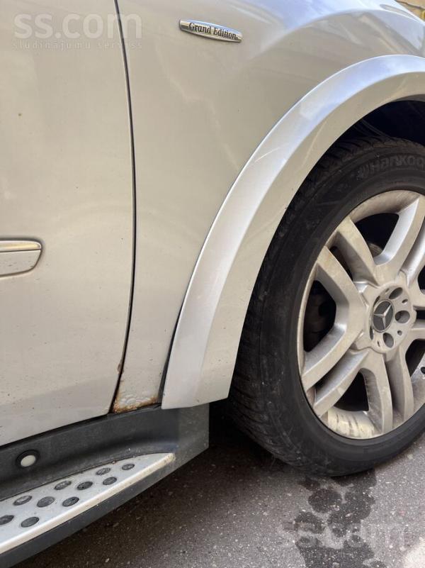 Grey Mercedes-Benz ML 320 2007 in Riga, with an engine capacity of 3.00 L and mileage of 341 thousand km for 2500 €, photo 9 on AUTOMOTO.COM.LV