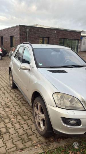 Grey Mercedes-Benz ML 320 2008 in Vilkaviskis, with an engine capacity of 2.99 L and mileage of 287 thousand km for 5699 €, photo  on AUTOMOTO.COM.LV