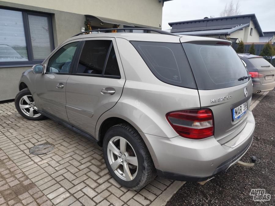 Pelēks Mercedes-Benz ML 320 2008 Kauņa, ar dzinēja tilpumu 3.00 L un nobraukumu 384 tūkst. km par 4700 €, foto 4 vietnē AUTOMOTO.COM.LV