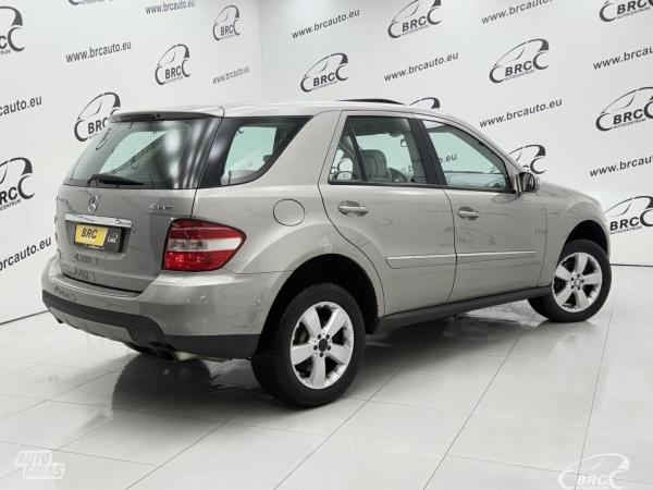 Grey Mercedes-Benz ML 320 2008 in Avizieniai, with an engine capacity of 3.00 L and mileage of 169 thousand km for 8900 €, photo 2 on AUTOMOTO.COM.LV
