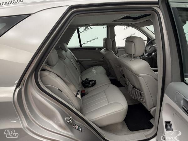 Grey Mercedes-Benz ML 320 2008 in Avizieniai, with an engine capacity of 3.00 L and mileage of 169 thousand km for 8900 €, photo 10 on AUTOMOTO.COM.LV