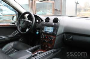 Pelēks Mercedes-Benz ML 320 2008 Rīga, ar dzinēja tilpumu 3.00 L un nobraukumu 0 tūkst. km par 4490 €, foto 16 vietnē AUTOMOTO.COM.LV