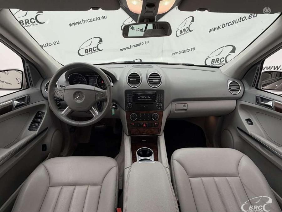 Grey Mercedes-Benz ML 320 2008 in Vilnius, with an engine capacity of 2.99 L and mileage of 169 thousand km for 6900 €, photo 5 on AUTOMOTO.COM.LV