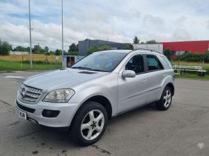 Grey Mercedes-Benz ML 320 2008 in Taurage, with an engine capacity of 2.99 L and mileage of 156 thousand km for 2100 €, photo 4 on AUTOMOTO.COM.LV