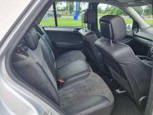 Grey Mercedes-Benz ML 320 2008 in Taurage, with an engine capacity of 2.99 L and mileage of 156 thousand km for 2100 €, photo 13 on AUTOMOTO.COM.LV