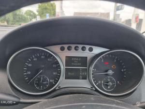 Grey Mercedes-Benz ML 320 2008 in Taurage, with an engine capacity of 2.99 L and mileage of 156 thousand km for 2100 €, photo 15 on AUTOMOTO.COM.LV
