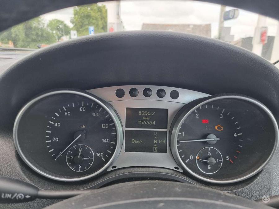 Grey Mercedes-Benz ML 320 2008 in Taurage, with an engine capacity of 2.99 L and mileage of 156 thousand km for 2100 €, photo 15 on AUTOMOTO.COM.LV