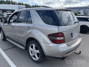 Серый Мерседес МЛ 320 2008 в Рига, объемом двигателя 3.00 л и пробегом 308 тыс. км за 5800 €, фото 5 на AUTOMOTO.COM.LV