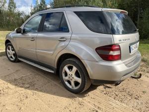 Grey Mercedes-Benz ML 320 2008 in Riga, with an engine capacity of 3.00 L and mileage of 308 thousand km for 5150 €, photo 4 on AUTOMOTO.COM.LV