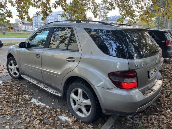 Grey Mercedes-Benz ML 320 2008 in Riga, with an engine capacity of 3.00 L and mileage of 308 thousand km for 4300 €, photo 3 on AUTOMOTO.COM.LV