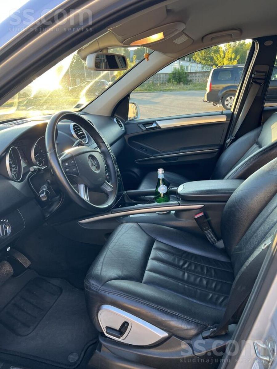 Grey Mercedes-Benz ML 320 2008 in Riga, with an engine capacity of 3.00 L and mileage of 280 thousand km for 6000 €, photo 5 on AUTOMOTO.COM.LV