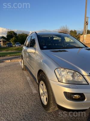 Grey Mercedes-Benz ML 320 2008 in Riga, with an engine capacity of 3.00 L and mileage of 280 thousand km for 6000 €, photo 11 on AUTOMOTO.COM.LV
