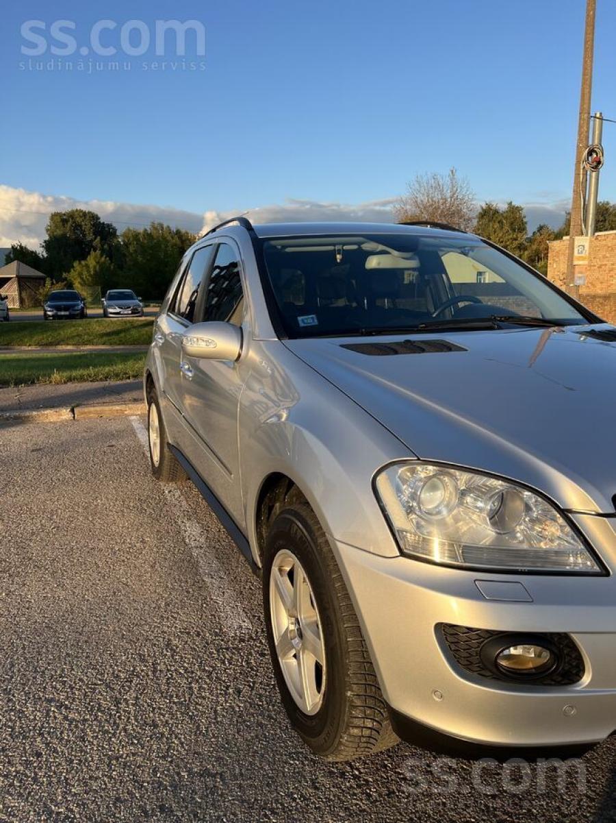 Grey Mercedes-Benz ML 320 2008 in Riga, with an engine capacity of 3.00 L and mileage of 280 thousand km for 6000 €, photo 11 on AUTOMOTO.COM.LV