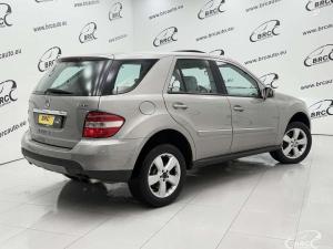 Pelēks Mercedes-Benz ML 320 2008 Viļņa, ar dzinēja tilpumu 2.99 L un nobraukumu 169 tūkst. km par 5900 €, foto 4 vietnē AUTOMOTO.COM.LV
