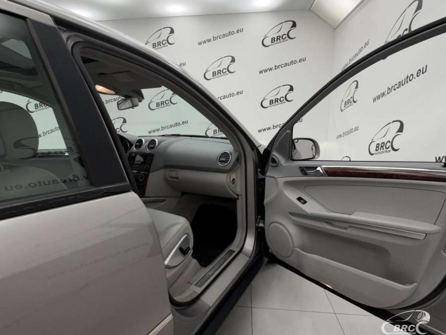 Pelēks Mercedes-Benz ML 320 2008 Viļņa, ar dzinēja tilpumu 2.99 L un nobraukumu 169 tūkst. km par 5900 €, foto 10 vietnē AUTOMOTO.COM.LV