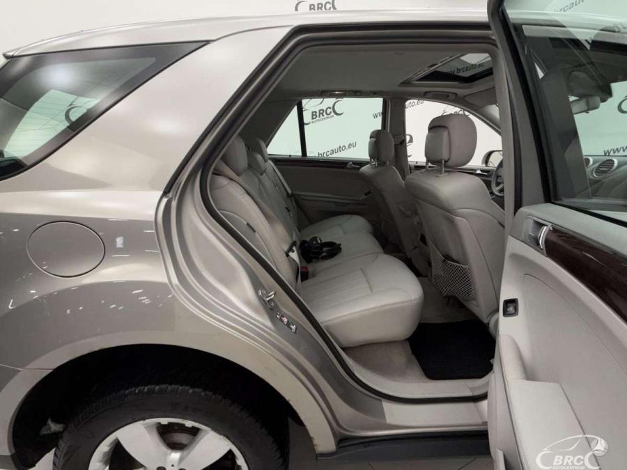 Pelēks Mercedes-Benz ML 320 2008 Viļņa, ar dzinēja tilpumu 2.99 L un nobraukumu 169 tūkst. km par 5900 €, foto 11 vietnē AUTOMOTO.COM.LV