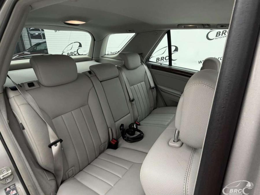 Pelēks Mercedes-Benz ML 320 2008 Viļņa, ar dzinēja tilpumu 2.99 L un nobraukumu 169 tūkst. km par 5900 €, foto 13 vietnē AUTOMOTO.COM.LV