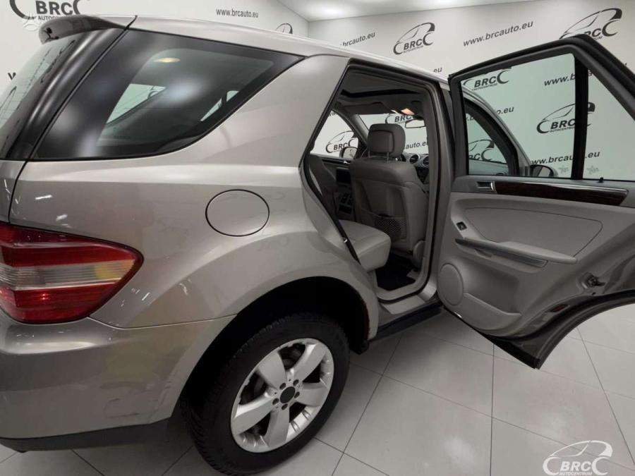 Pelēks Mercedes-Benz ML 320 2008 Viļņa, ar dzinēja tilpumu 2.99 L un nobraukumu 169 tūkst. km par 5900 €, foto 14 vietnē AUTOMOTO.COM.LV