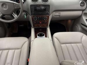 Pelēks Mercedes-Benz ML 320 2008 Viļņa, ar dzinēja tilpumu 2.99 L un nobraukumu 169 tūkst. km par 5900 €, foto 20 vietnē AUTOMOTO.COM.LV