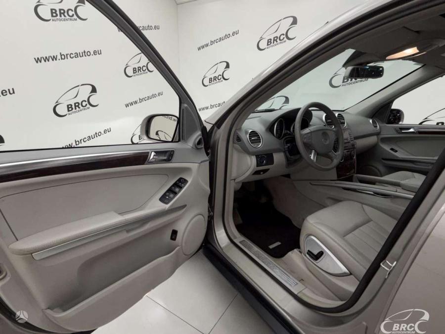 Pelēks Mercedes-Benz ML 320 2008 Viļņa, ar dzinēja tilpumu 2.99 L un nobraukumu 169 tūkst. km par 5900 €, foto 21 vietnē AUTOMOTO.COM.LV