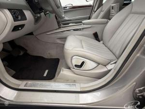 Pelēks Mercedes-Benz ML 320 2008 Viļņa, ar dzinēja tilpumu 2.99 L un nobraukumu 169 tūkst. km par 5900 €, foto 24 vietnē AUTOMOTO.COM.LV