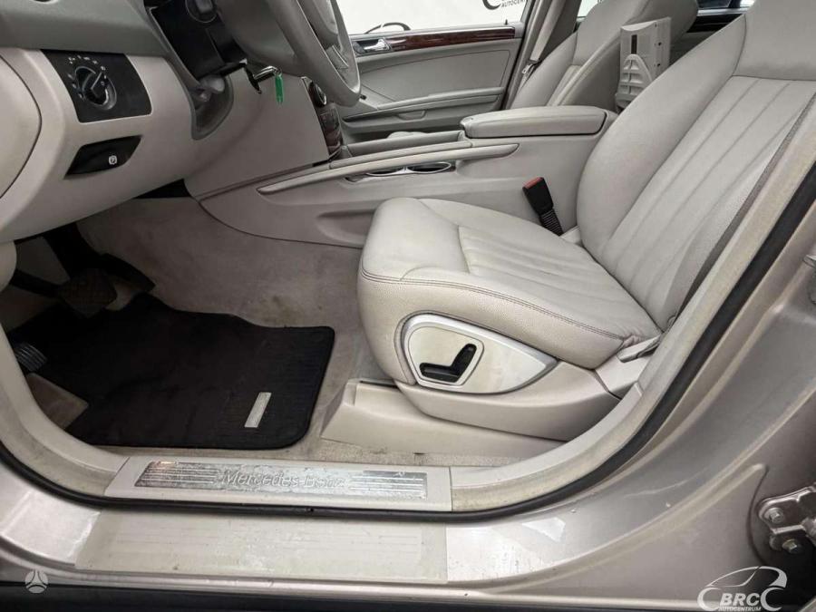 Pelēks Mercedes-Benz ML 320 2008 Viļņa, ar dzinēja tilpumu 2.99 L un nobraukumu 169 tūkst. km par 5900 €, foto 24 vietnē AUTOMOTO.COM.LV
