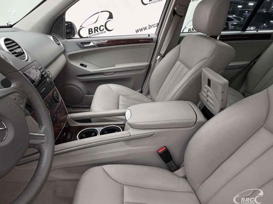 Pelēks Mercedes-Benz ML 320 2008 Viļņa, ar dzinēja tilpumu 2.99 L un nobraukumu 169 tūkst. km par 5900 €, foto 26 vietnē AUTOMOTO.COM.LV