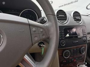 Pelēks Mercedes-Benz ML 320 2008 Viļņa, ar dzinēja tilpumu 2.99 L un nobraukumu 169 tūkst. km par 5900 €, foto 31 vietnē AUTOMOTO.COM.LV