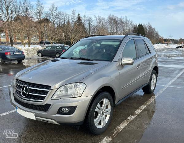 Grey Mercedes-Benz ML 320 2009 in Akmene, with an engine capacity of 3.00 L and mileage of 330 thousand km for 8400 €, photo 1 on AUTOMOTO.COM.LV