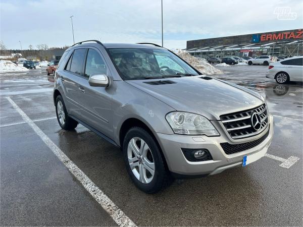 Grey Mercedes-Benz ML 320 2009 in Akmene, with an engine capacity of 3.00 L and mileage of 330 thousand km for 8400 €, photo 2 on AUTOMOTO.COM.LV