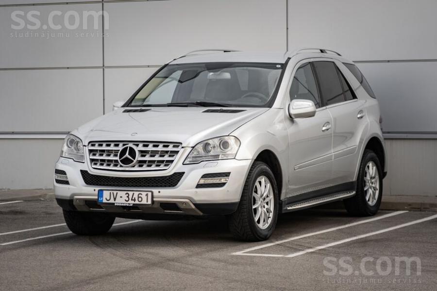 Grey Mercedes-Benz ML 320 2009 in Riga, with an engine capacity of 3.00 L and mileage of 307 thousand km for 6995 €, photo 1 on AUTOMOTO.COM.LV