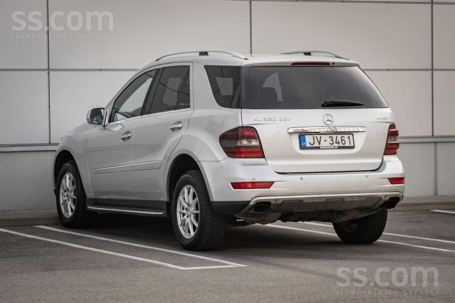 Grey Mercedes-Benz ML 320 2009 in Riga, with an engine capacity of 3.00 L and mileage of 307 thousand km for 6995 €, photo 7 on AUTOMOTO.COM.LV