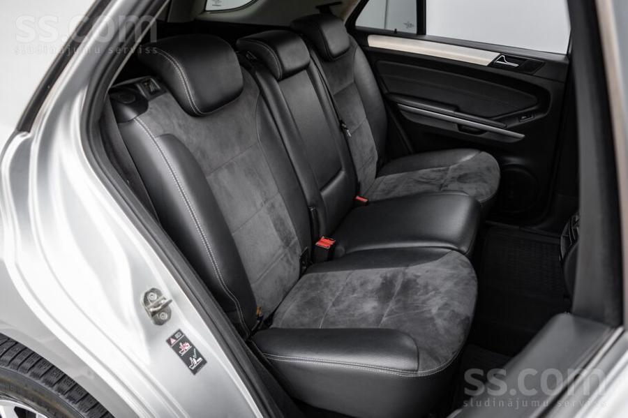 Grey Mercedes-Benz ML 320 2009 in Riga, with an engine capacity of 3.00 L and mileage of 307 thousand km for 6995 €, photo 14 on AUTOMOTO.COM.LV