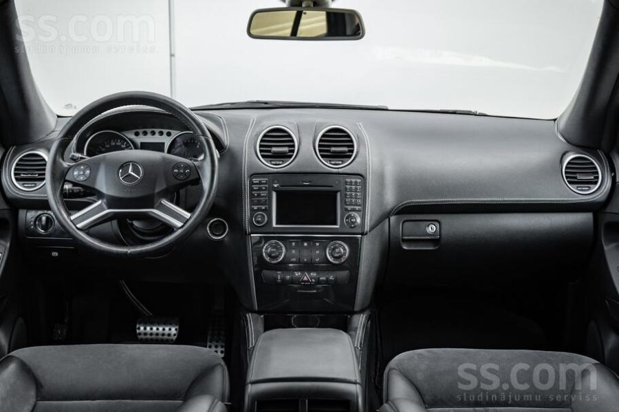 Grey Mercedes-Benz ML 320 2009 in Riga, with an engine capacity of 3.00 L and mileage of 307 thousand km for 6995 €, photo 16 on AUTOMOTO.COM.LV