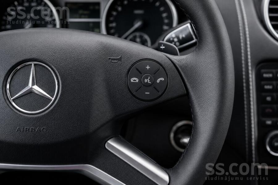 Grey Mercedes-Benz ML 320 2009 in Riga, with an engine capacity of 3.00 L and mileage of 307 thousand km for 6995 €, photo 20 on AUTOMOTO.COM.LV