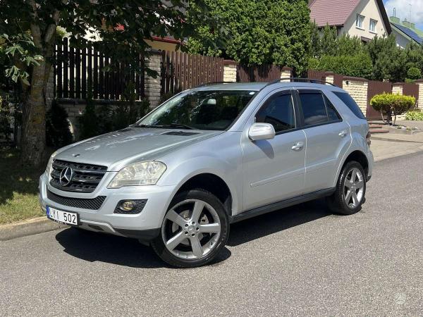 Grey Mercedes-Benz ML 320 2011 in Vilnius, with an engine capacity of 3.20 L and mileage of 230 thousand km for 6600 €, photo 1 on AUTOMOTO.COM.LV