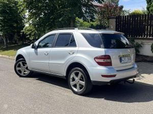 Grey Mercedes-Benz ML 320 2011 in Vilnius, with an engine capacity of 3.20 L and mileage of 230 thousand km for 6600 €, photo 3 on AUTOMOTO.COM.LV
