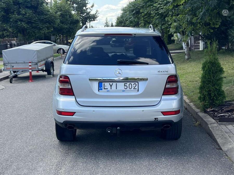 Grey Mercedes-Benz ML 320 2011 in Vilnius, with an engine capacity of 3.20 L and mileage of 230 thousand km for 6600 €, photo 6 on AUTOMOTO.COM.LV