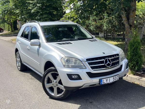 Grey Mercedes-Benz ML 320 2011 in Vilnius, with an engine capacity of 3.20 L and mileage of 230 thousand km for 6600 €, photo 7 on AUTOMOTO.COM.LV