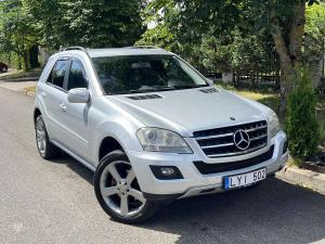 Grey Mercedes-Benz ML 320 2011 in Vilnius, with an engine capacity of 3.20 L and mileage of 230 thousand km for 6600 €, photo 8 on AUTOMOTO.COM.LV