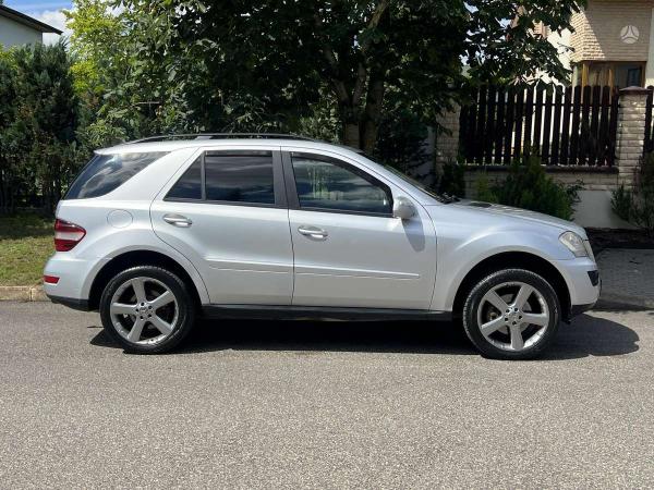 Grey Mercedes-Benz ML 320 2011 in Vilnius, with an engine capacity of 3.20 L and mileage of 230 thousand km for 6600 €, photo 10 on AUTOMOTO.COM.LV