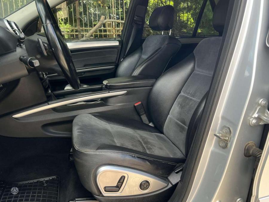 Grey Mercedes-Benz ML 320 2011 in Vilnius, with an engine capacity of 3.20 L and mileage of 230 thousand km for 6600 €, photo 14 on AUTOMOTO.COM.LV