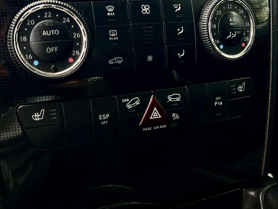 Grey Mercedes-Benz ML 320 2011 in Vilnius, with an engine capacity of 3.20 L and mileage of 230 thousand km for 6600 €, photo 18 on AUTOMOTO.COM.LV
