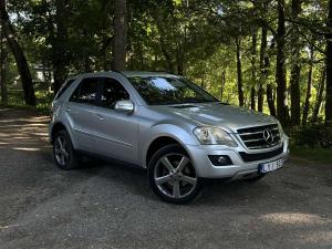 Grey Mercedes-Benz ML 320 2011 in Vilnius, with an engine capacity of 3.20 L and mileage of 230 thousand km for 6950 €, photo 4 on AUTOMOTO.COM.LV