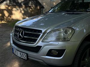 Grey Mercedes-Benz ML 320 2011 in Vilnius, with an engine capacity of 3.20 L and mileage of 230 thousand km for 6950 €, photo 10 on AUTOMOTO.COM.LV