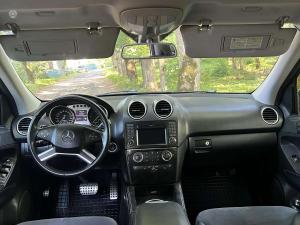 Grey Mercedes-Benz ML 320 2011 in Vilnius, with an engine capacity of 3.20 L and mileage of 230 thousand km for 6950 €, photo 19 on AUTOMOTO.COM.LV