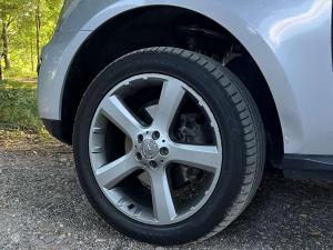 Grey Mercedes-Benz ML 320 2011 in Vilnius, with an engine capacity of 3.20 L and mileage of 230 thousand km for 6950 €, photo 24 on AUTOMOTO.COM.LV