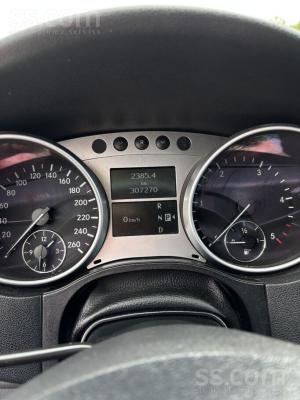 Grey Mercedes-Benz ML 320 2009 in Saldus, with an engine capacity of 3.20 L and mileage of 307 thousand km for 6000 €, photo 4 on AUTOMOTO.COM.LV
