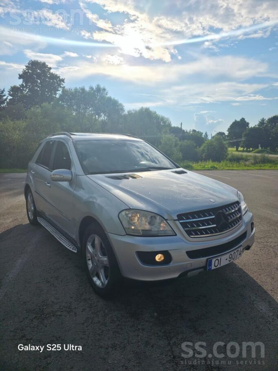 Pelēks Mercedes-Benz ML 320 2005 Preiļi, ar dzinēja tilpumu 3.00 L un nobraukumu 0 tūkst. km par 4499 €, foto 3 vietnē AUTOMOTO.COM.LV